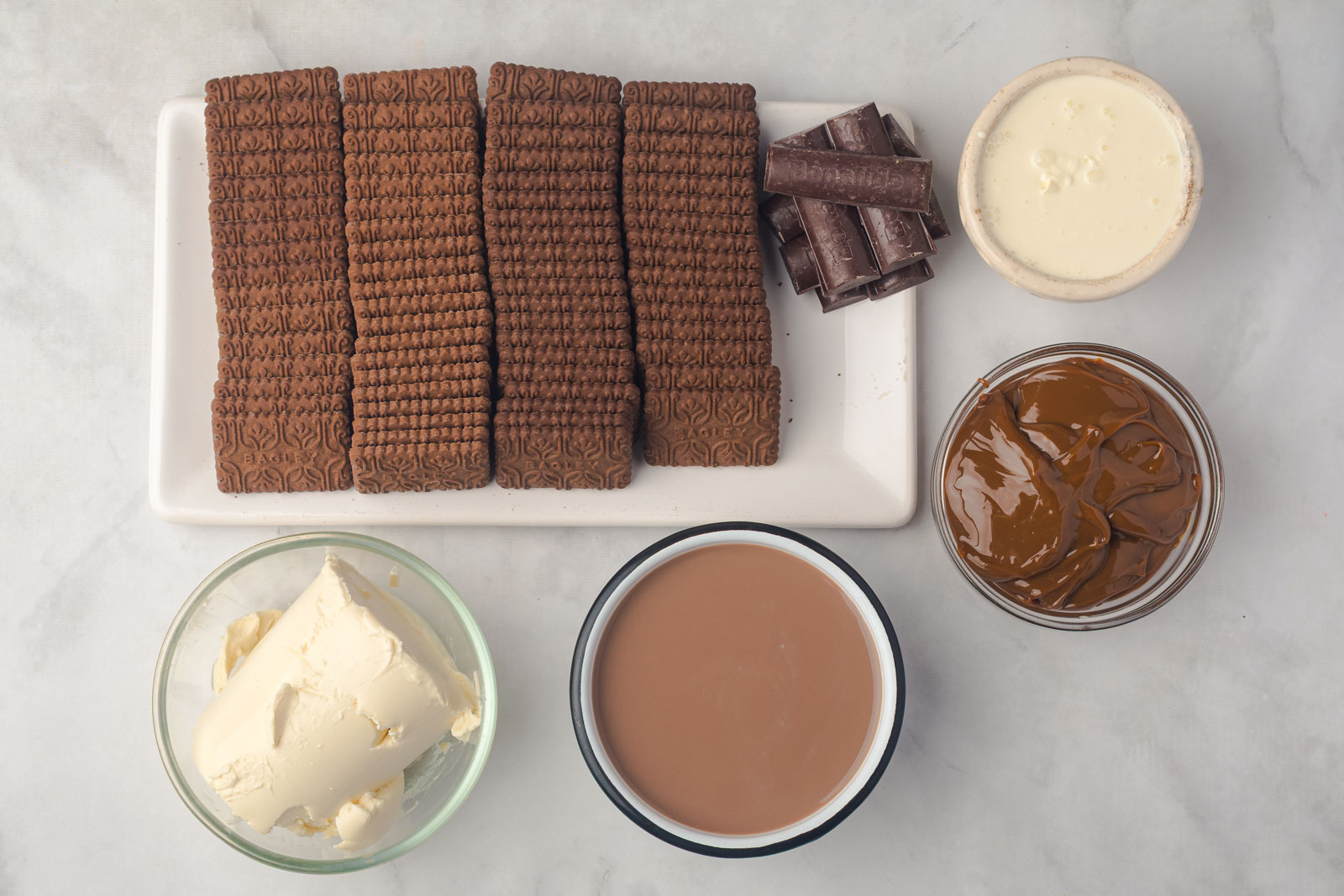 Authentic Argentinian Chocotorta (No-Bake Dulce de Leche Cake) - Tango ...