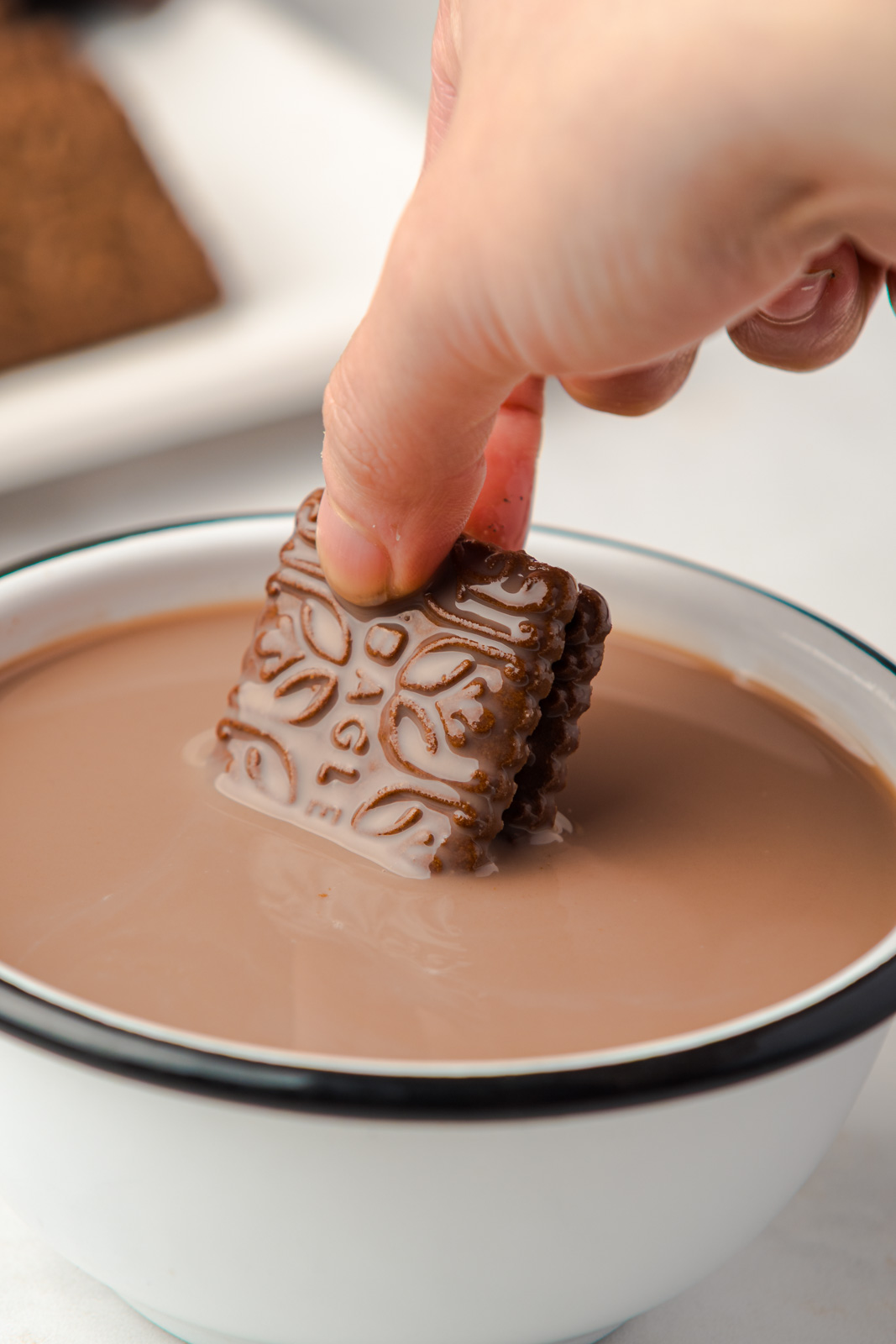 Authentic Argentinian Chocotorta (No-Bake Dulce de Leche Cake) - Tango ...